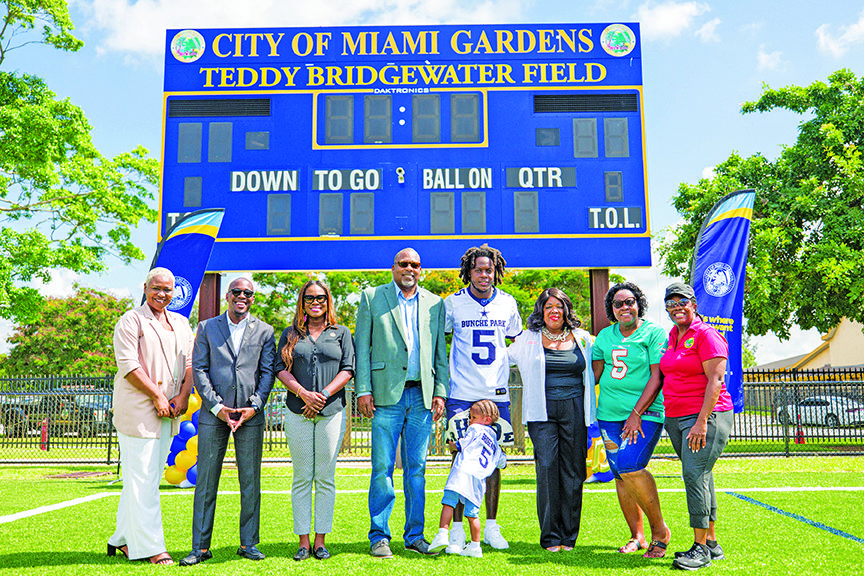 City of Miami Gardens Dedicates Football Field in Honor of NFL ...