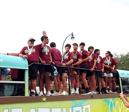 COMMUNITY PARADE CELEBRATES MIAMI SPRINGS SENIOR HIGH SCHOOL BASEBALL ...
